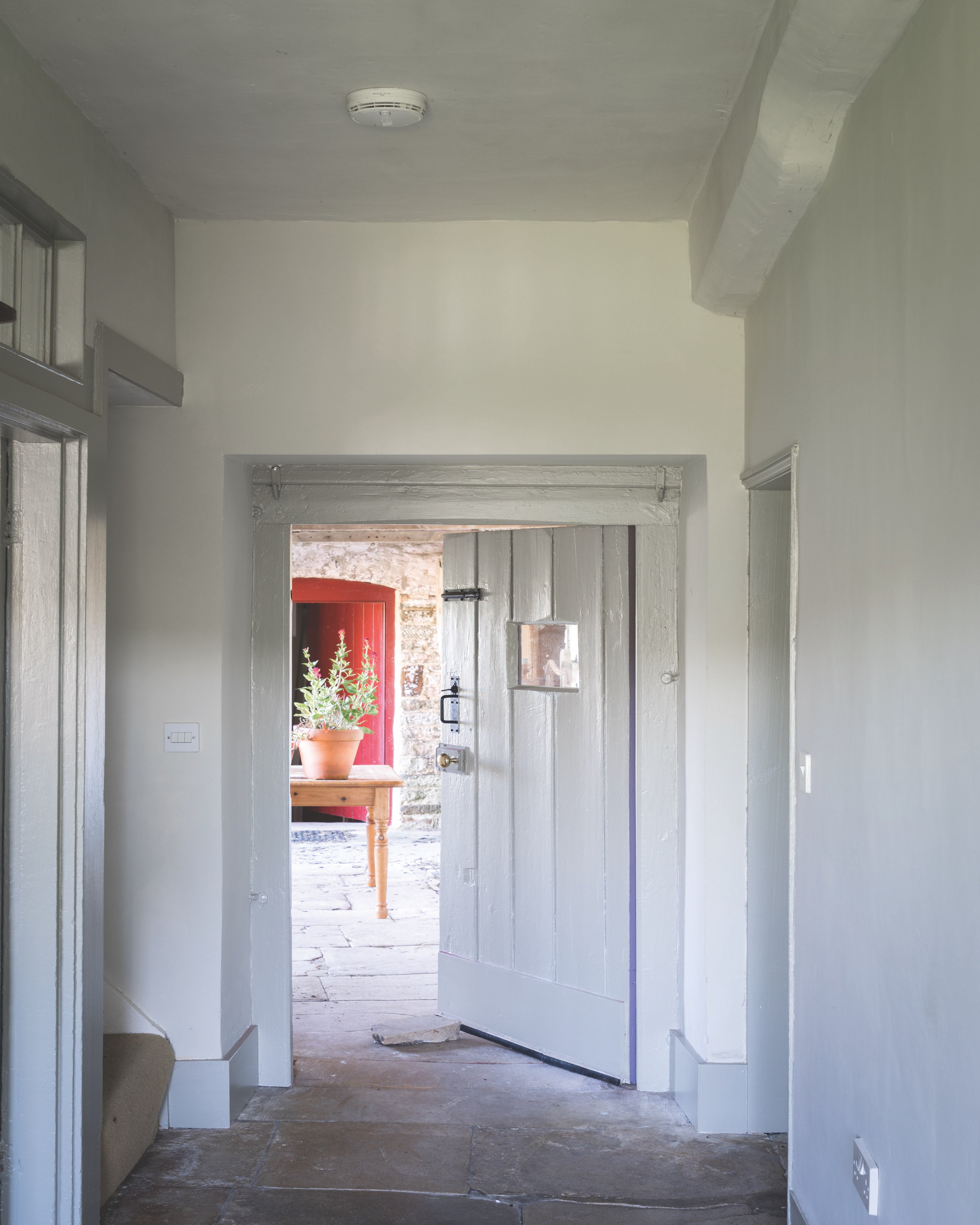 Shadow White - Paint No. 282 – Whearley & Co.